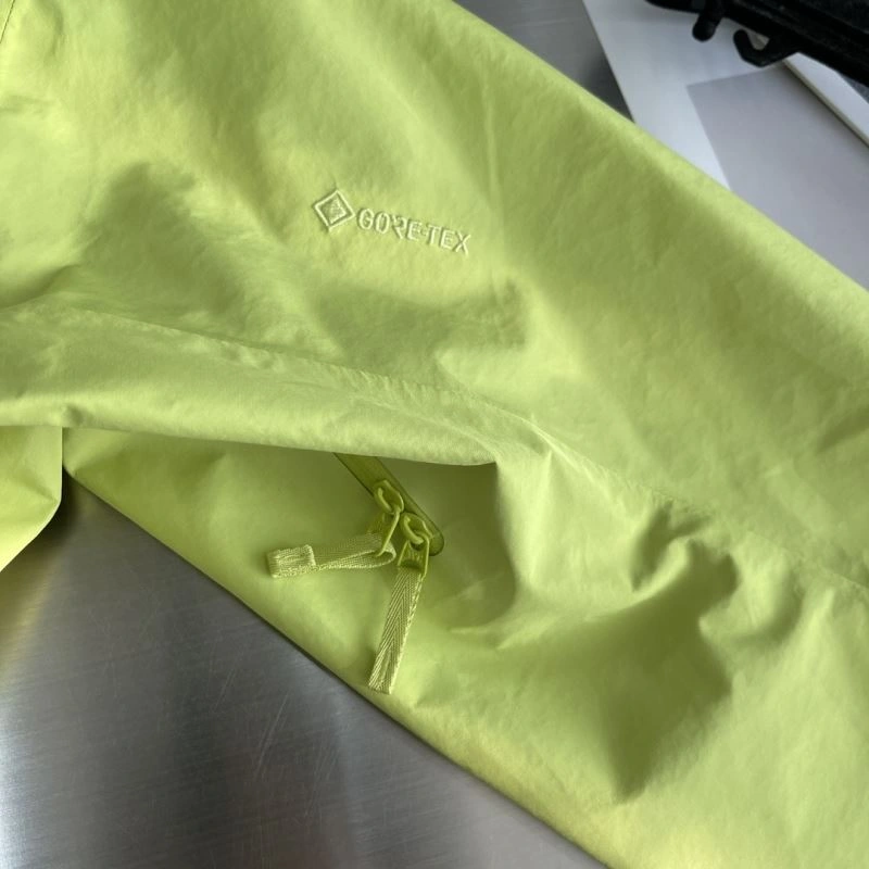 Bargain Arcteryx Outwear
