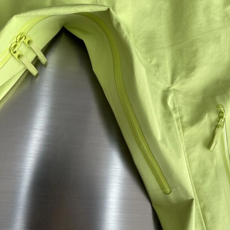 Bargain Arcteryx Outwear