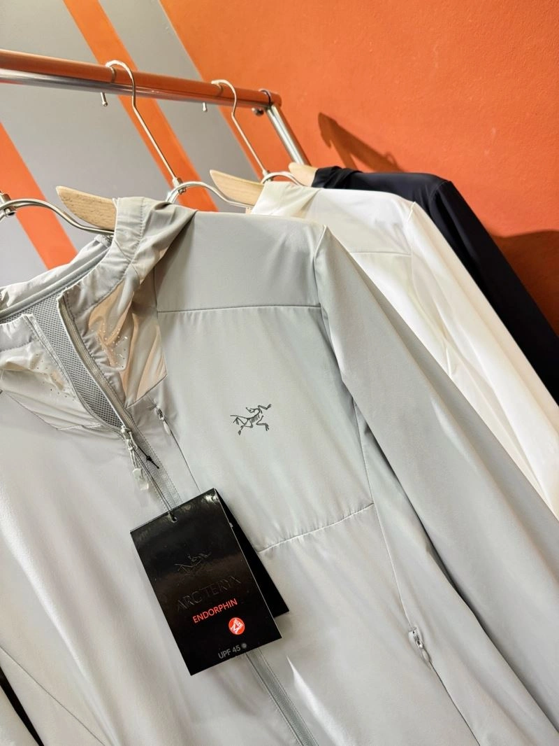 Precise copy Arcteryx Outwear
