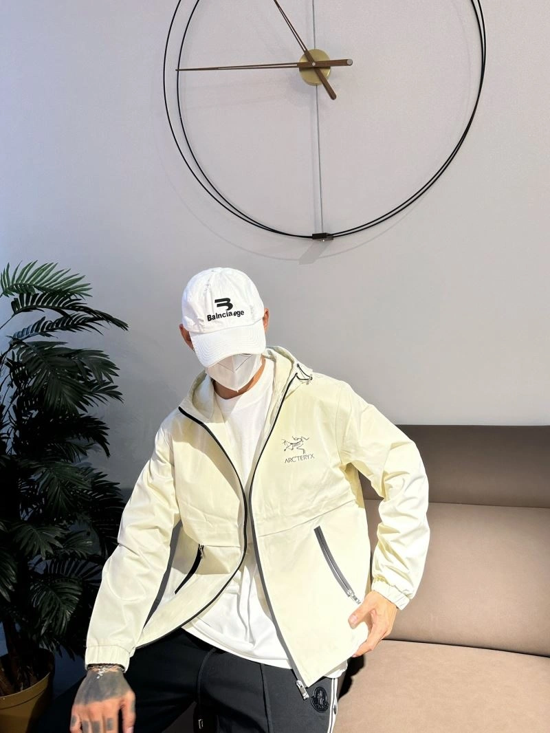 Low-cost Arcteryx Outwear