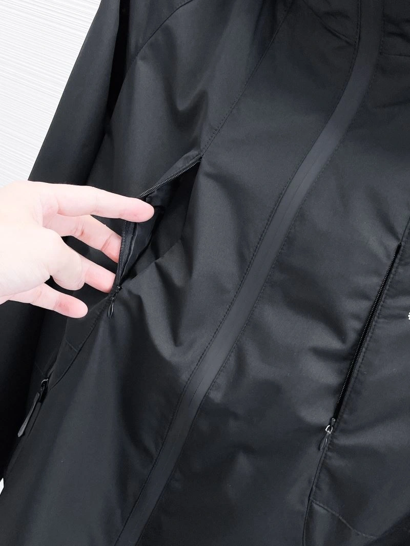 Brand-authenticated Arcteryx Outwear