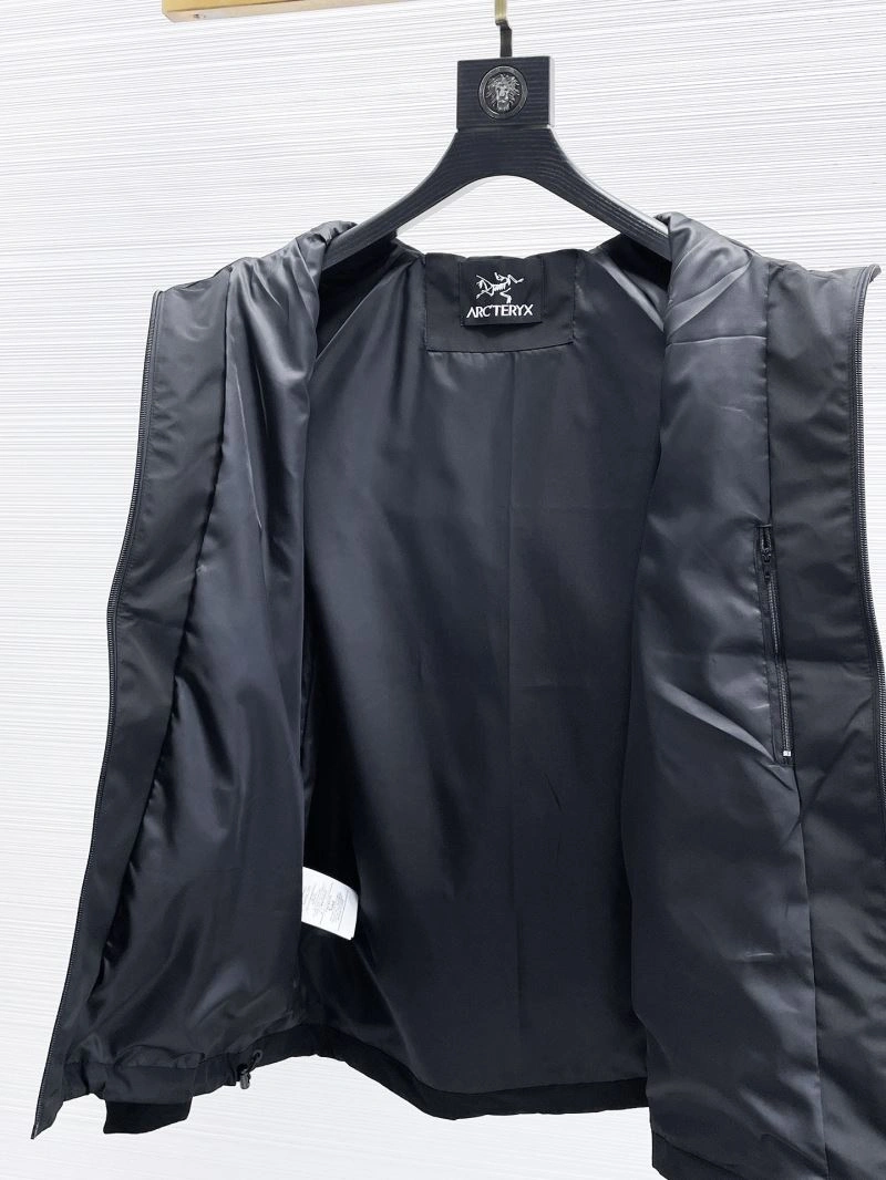 Brand-authenticated Arcteryx Outwear