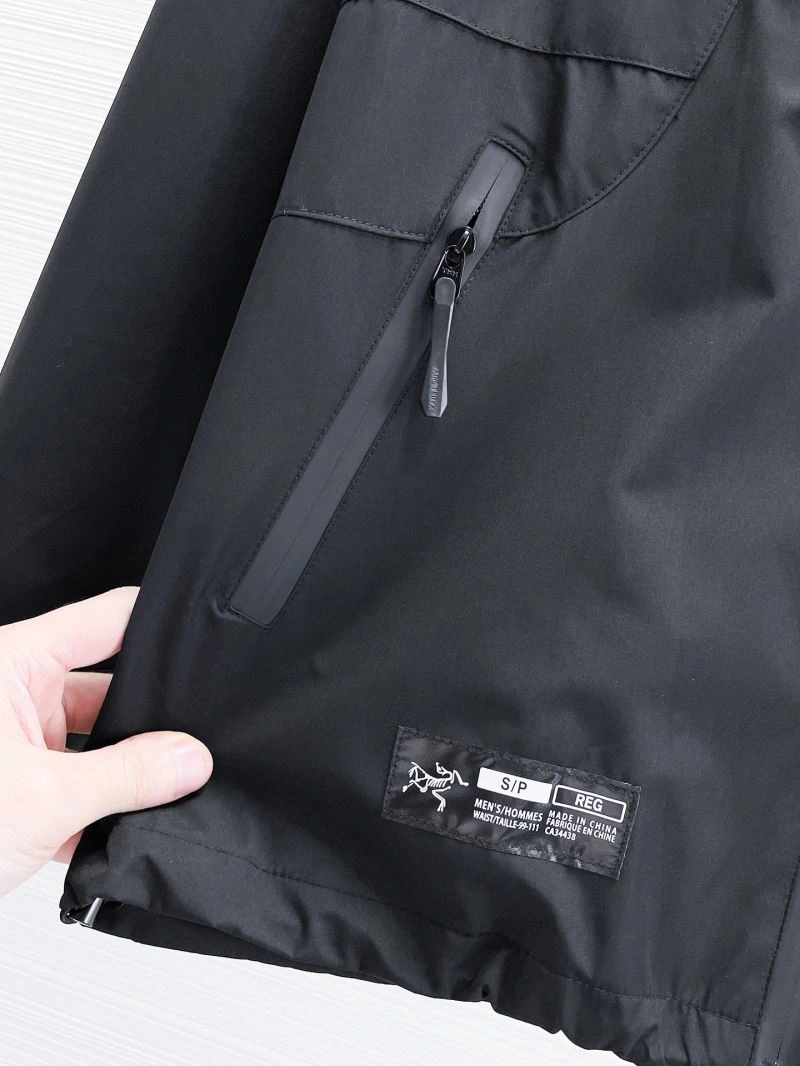 Brand-authenticated Arcteryx Outwear