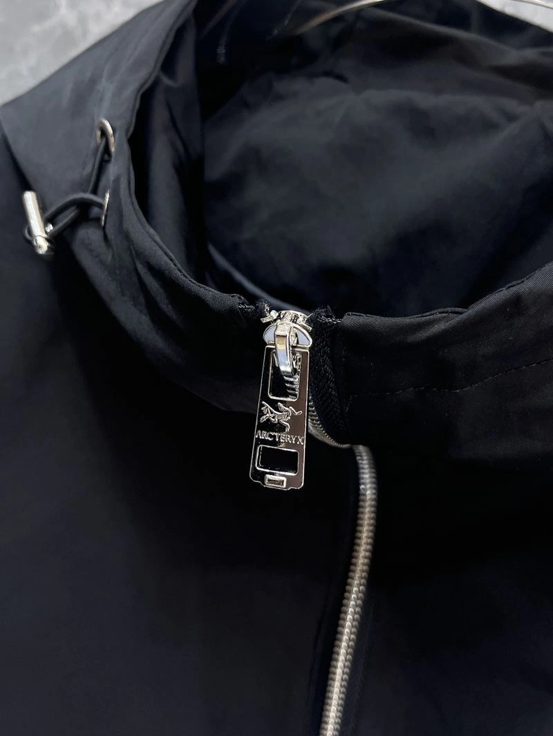 Bargain Arcteryx Outwear