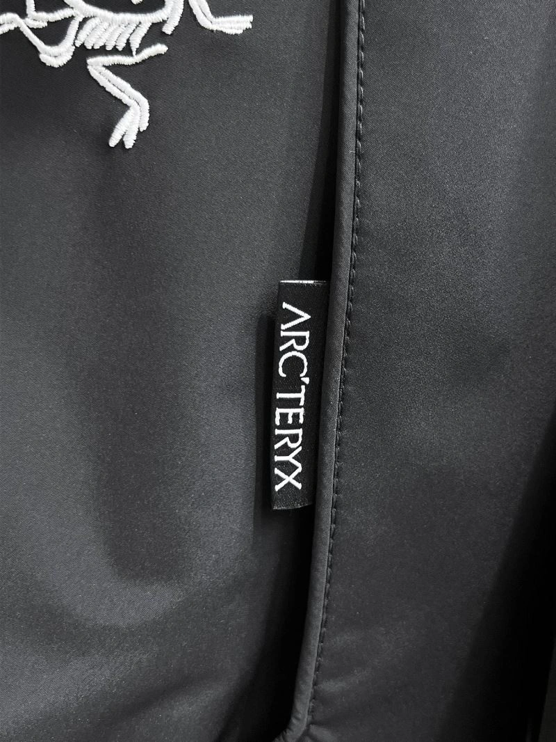Bargain Arcteryx Outwear