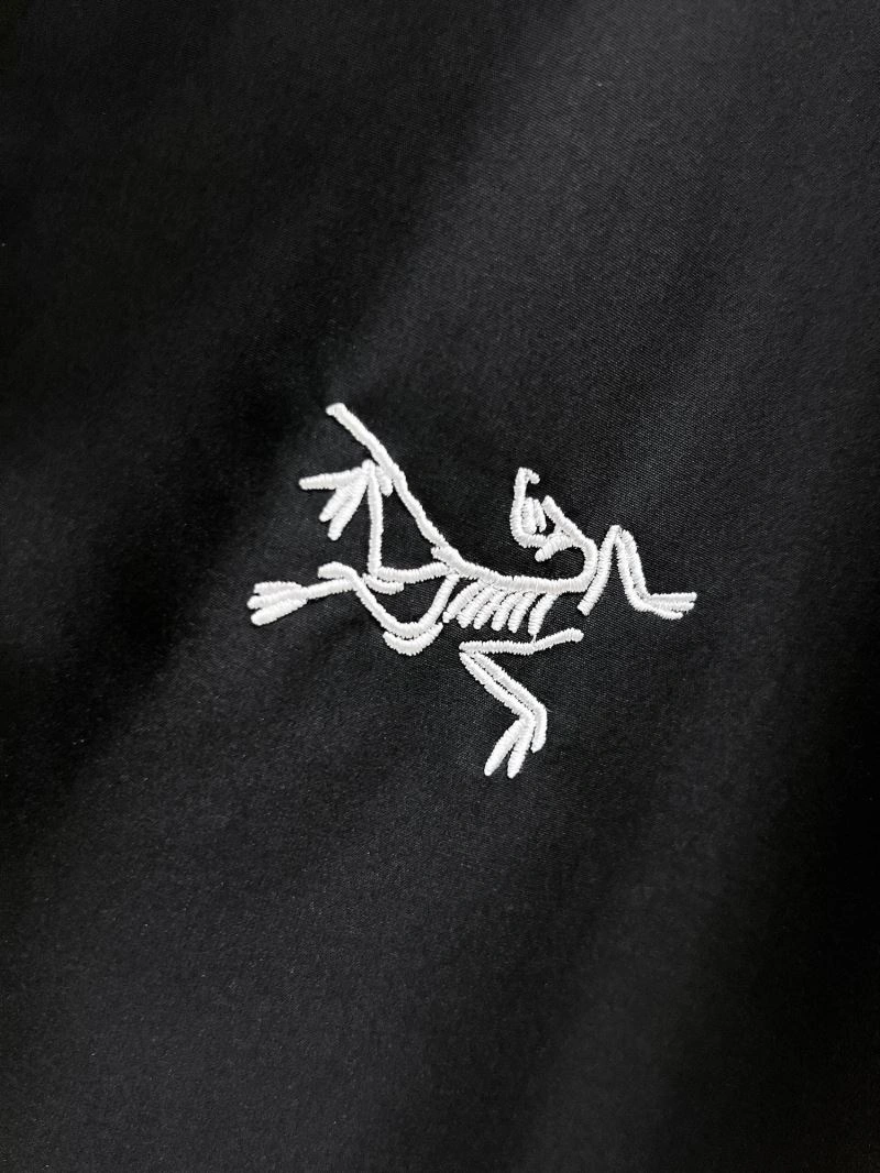 Brand-authenticated Arcteryx Outwear