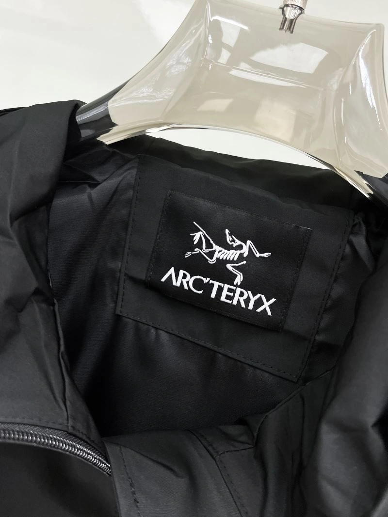 Brand-authenticated Arcteryx Outwear