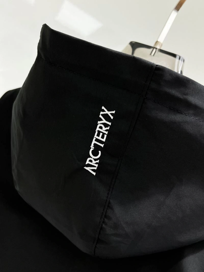 Brand-authenticated Arcteryx Outwear