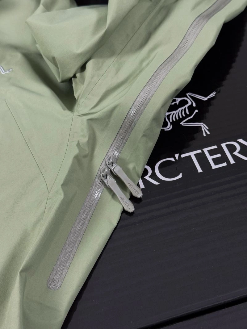 Precise copy Arcteryx Outwear