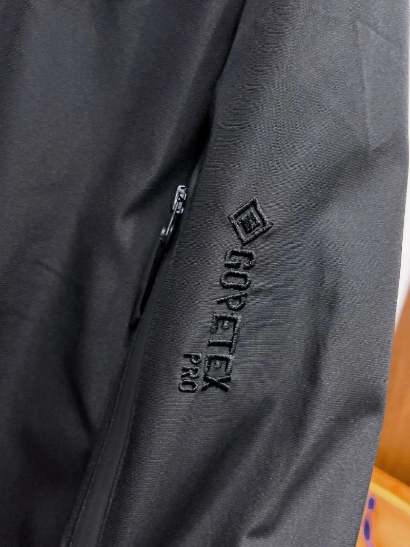 Top mirror Arcteryx Outwear