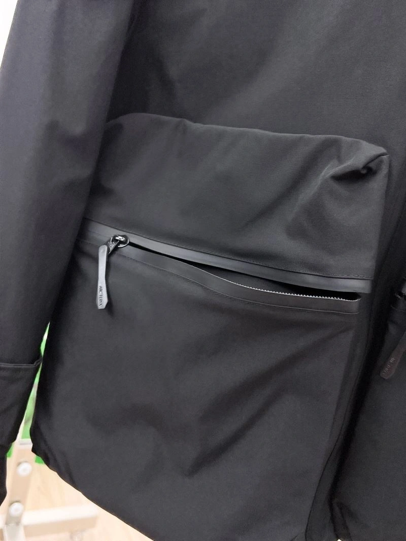 Exact replica Arcteryx Outwear