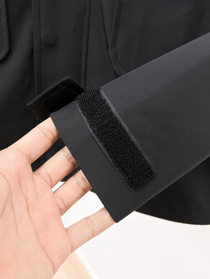 Brand-authenticated Arcteryx Outwear