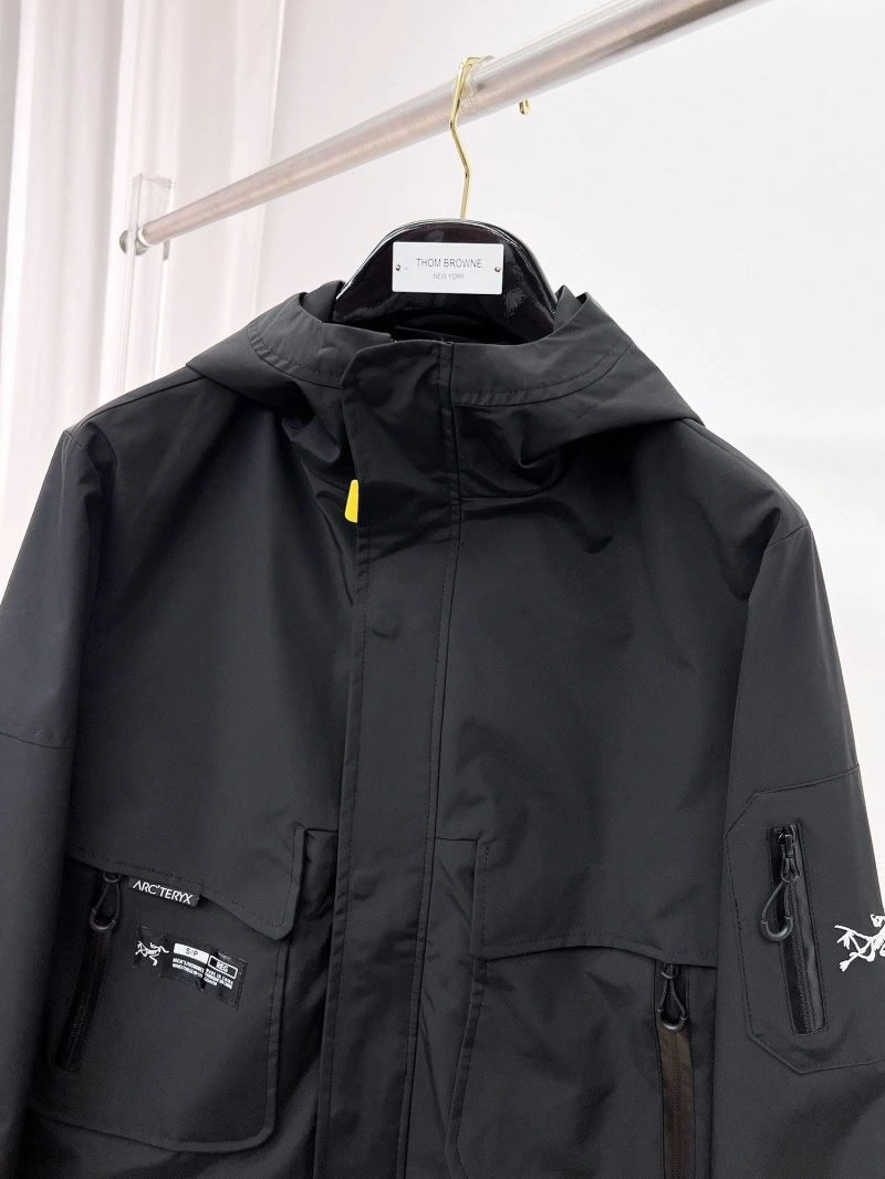 Brand-authenticated Arcteryx Outwear