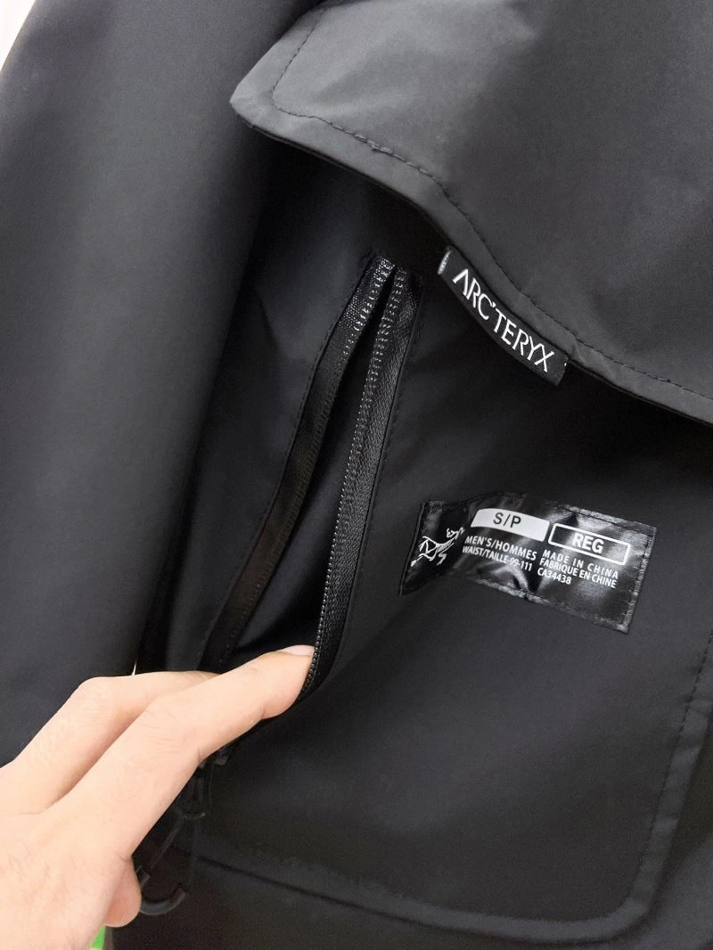 Brand-authenticated Arcteryx Outwear