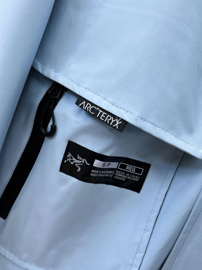 Brand-authenticated Arcteryx Outwear