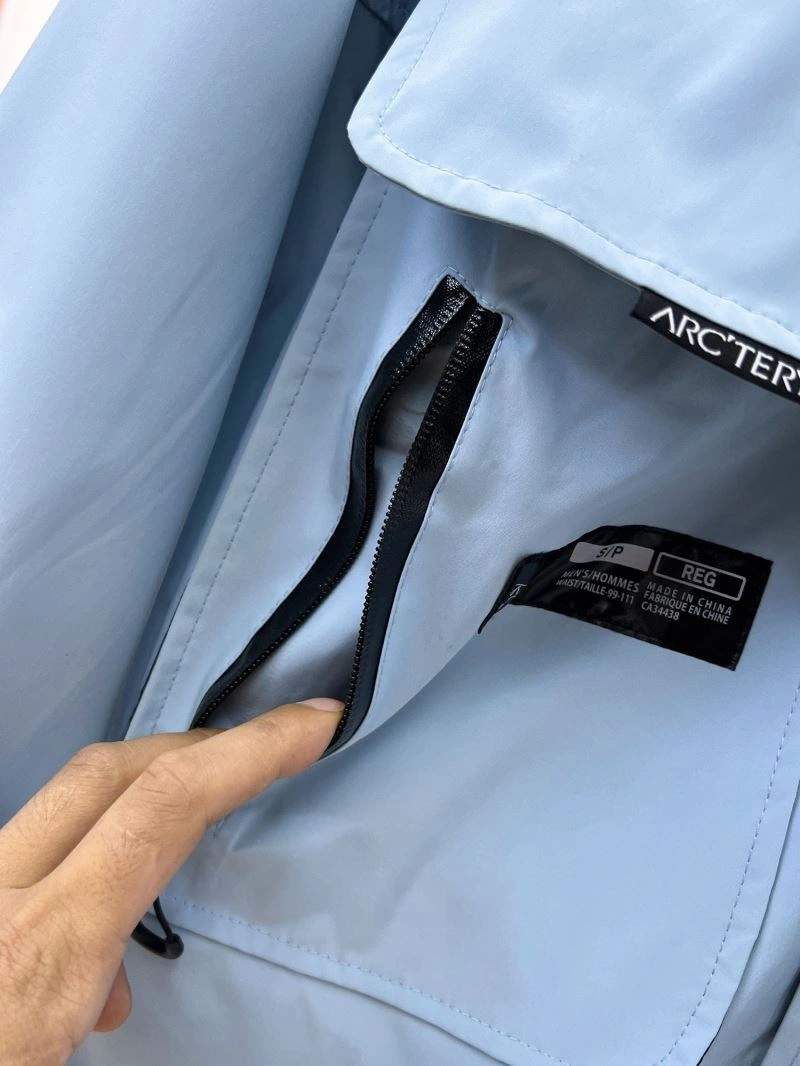 Brand-authenticated Arcteryx Outwear