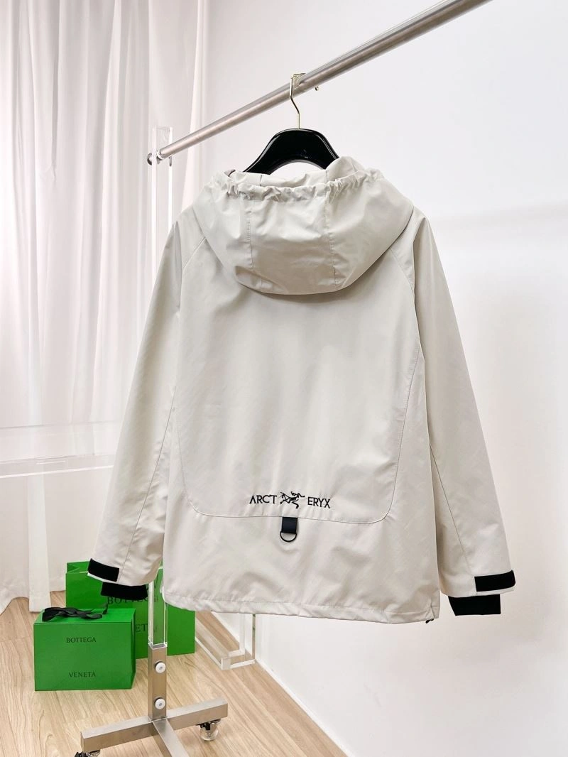 Bargain Arcteryx Outwear
