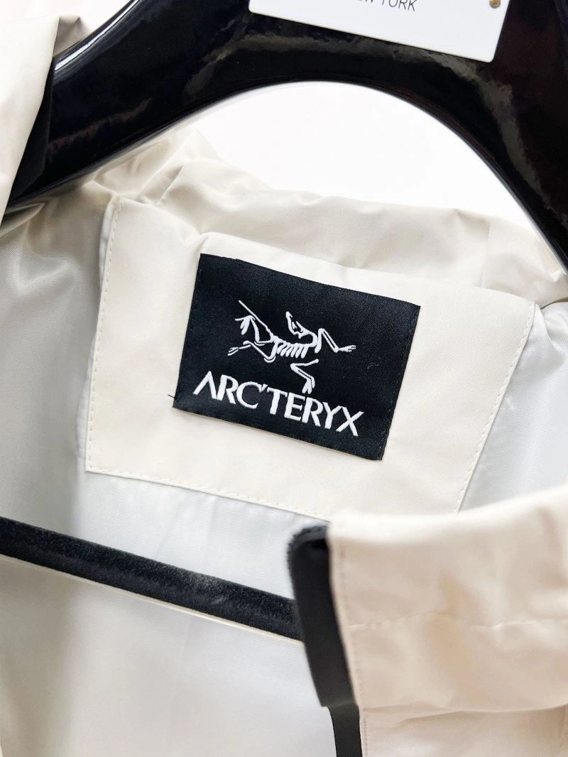 Bargain Arcteryx Outwear