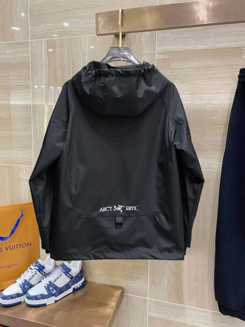 Bargain Arcteryx Outwear