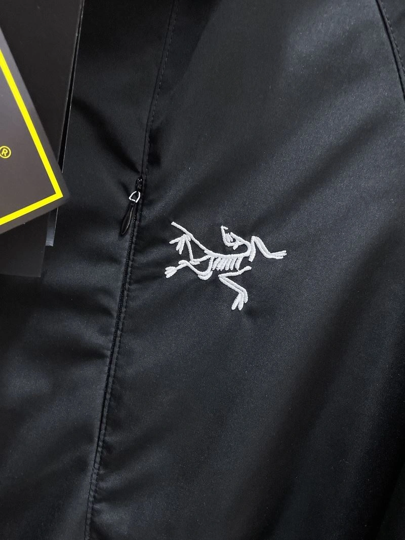 Bargain Arcteryx Outwear