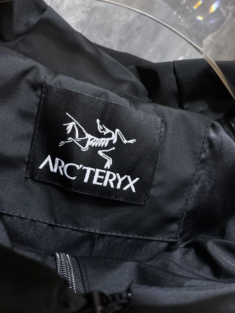Bargain Arcteryx Outwear
