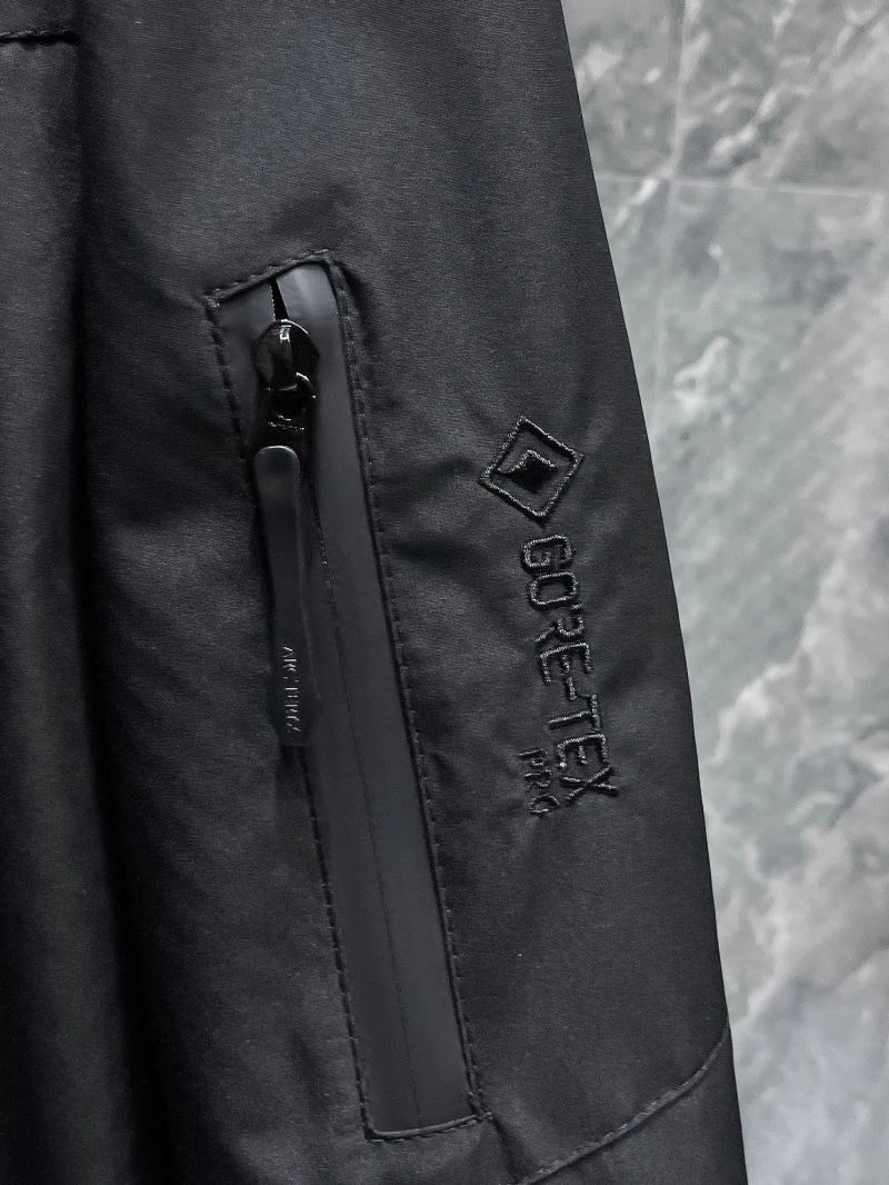 Accurate model Arcteryx Outwear