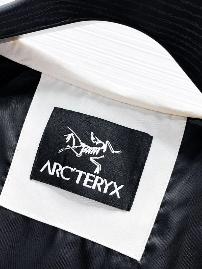 Bargain Arcteryx Outwear