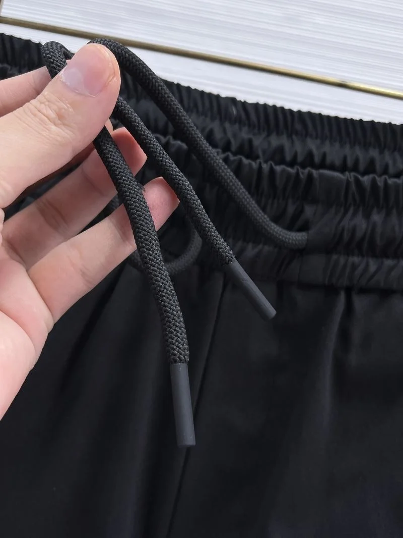 Brand-authenticated Arcteryx Short Pants