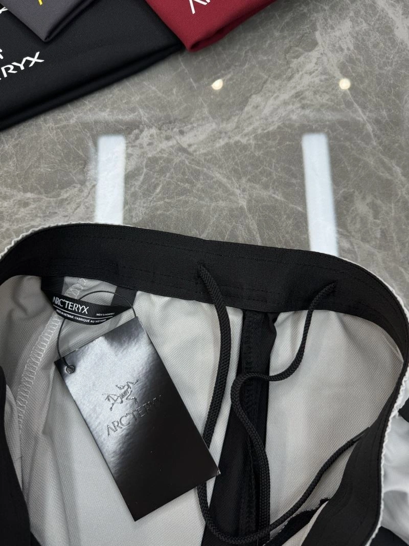 Brand-authenticated Arcteryx Short Pants