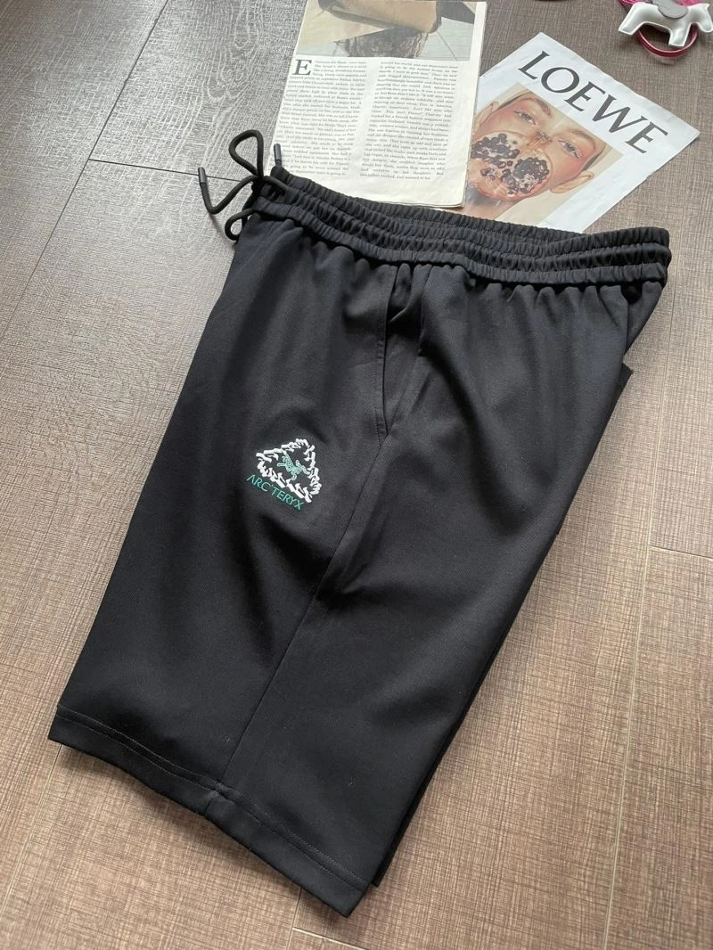 Brand-authenticated Arcteryx Short Pants
