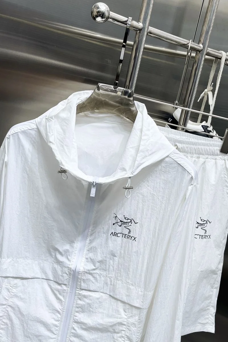 Reasonably priced Arcteryx Short Suits