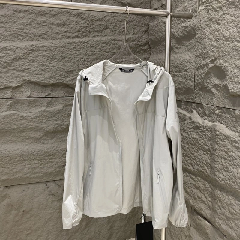 Budget-friendly Arcteryx Sunscreen Jacket