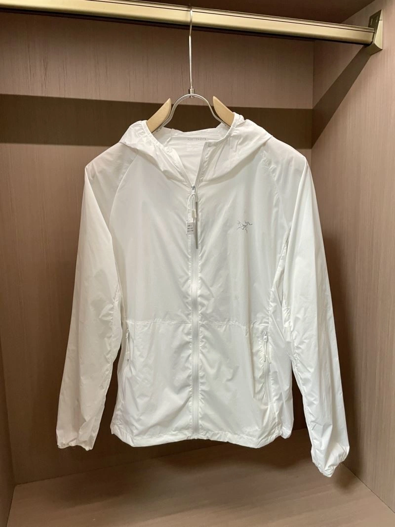 Indistinguishable Arcteryx Sunscreen Jacket