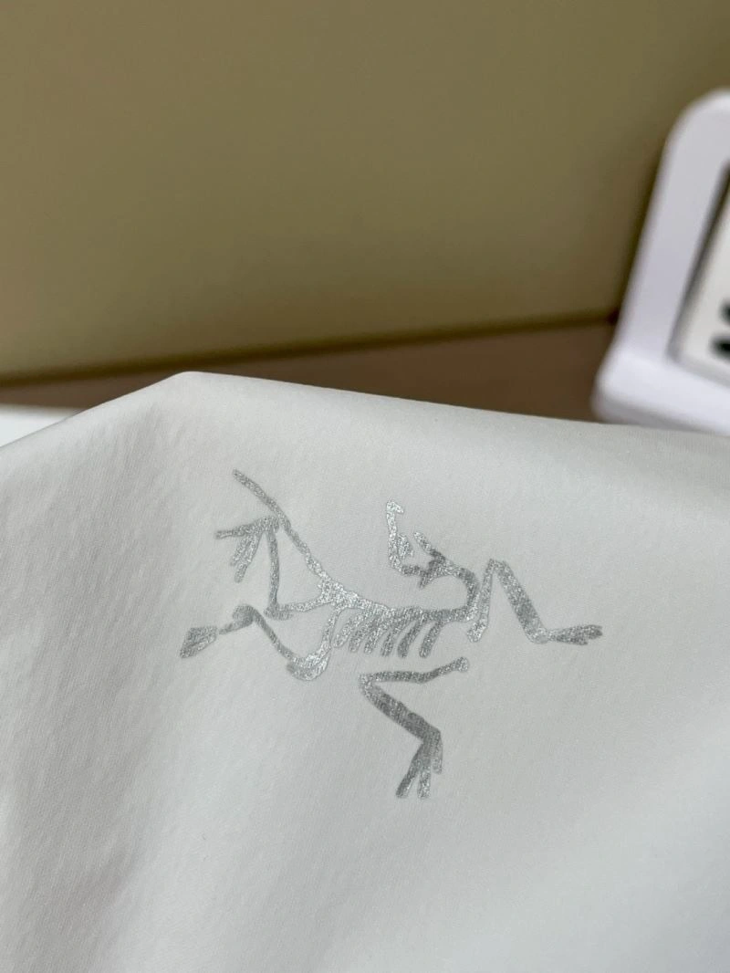 Indistinguishable Arcteryx Sunscreen Jacket