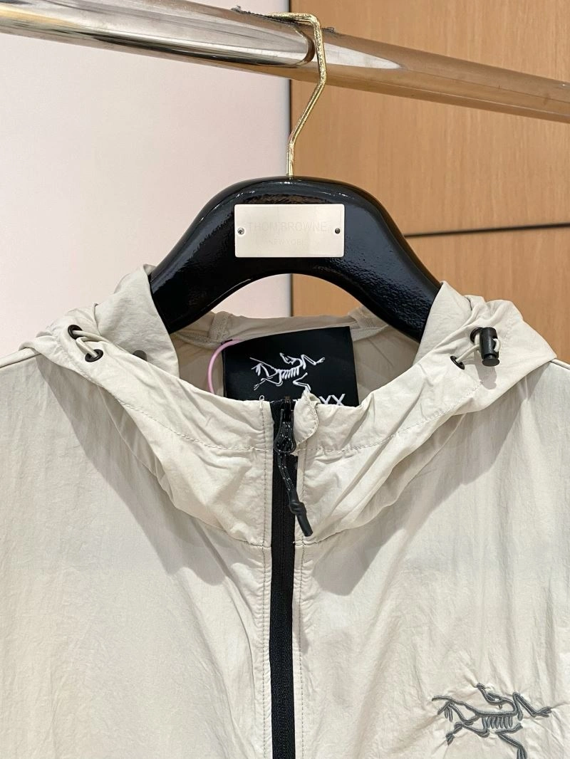 Legit Arcteryx Sunscreen Jacket