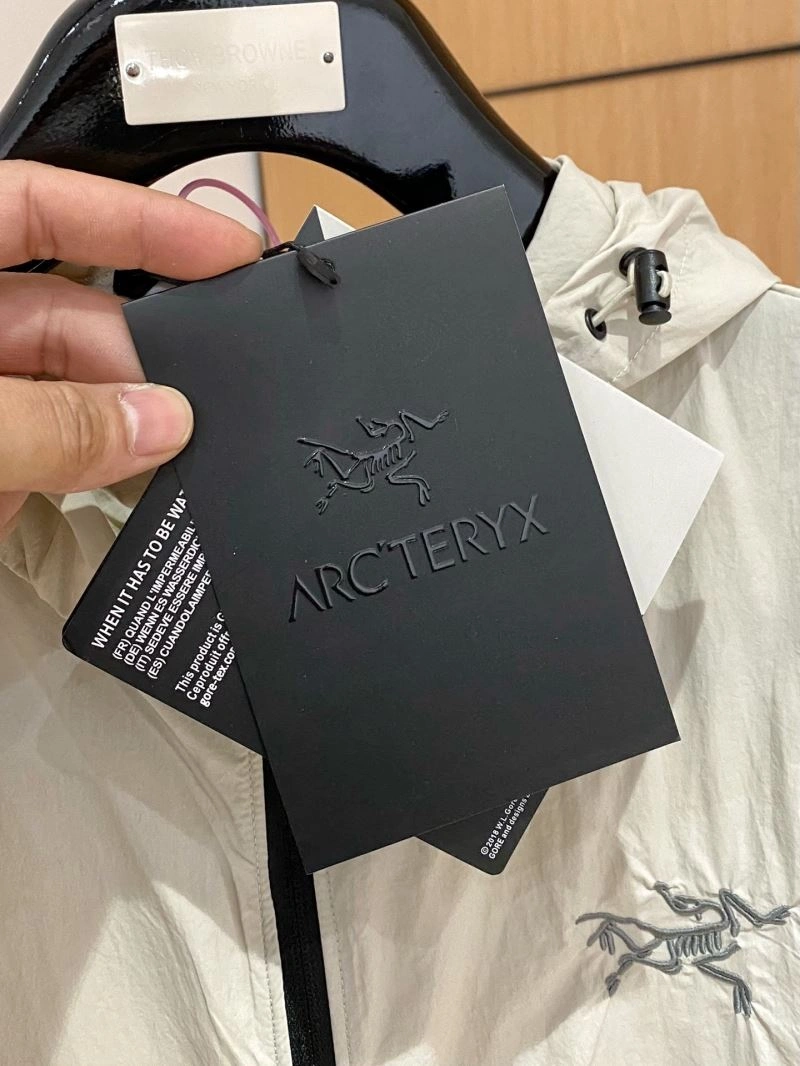 Legit Arcteryx Sunscreen Jacket