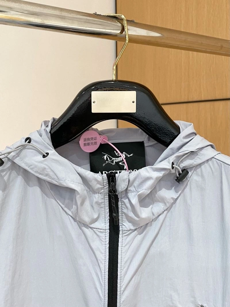 Reasonably priced Arcteryx Sunscreen Jacket