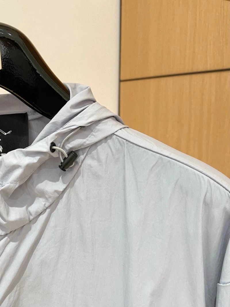 Reasonably priced Arcteryx Sunscreen Jacket