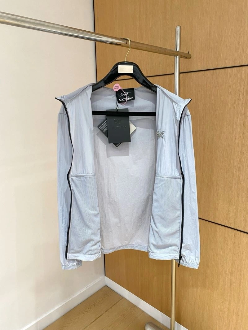 Reasonably priced Arcteryx Sunscreen Jacket