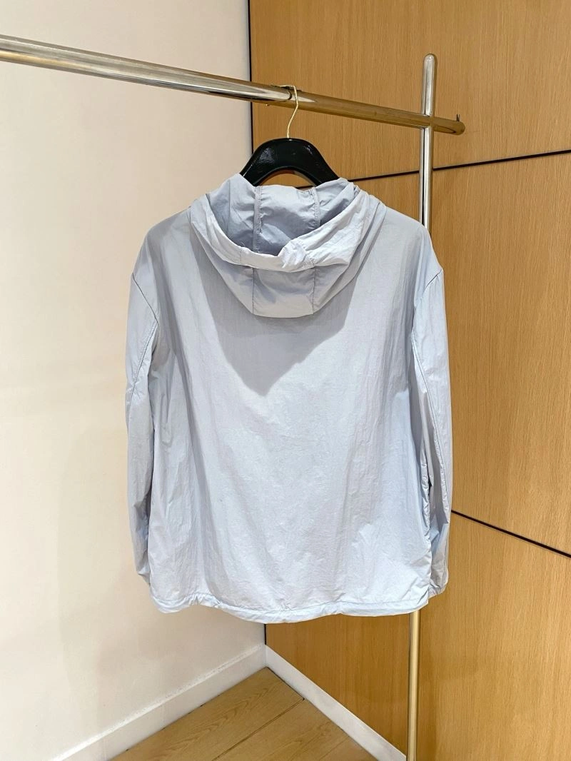 Reasonably priced Arcteryx Sunscreen Jacket