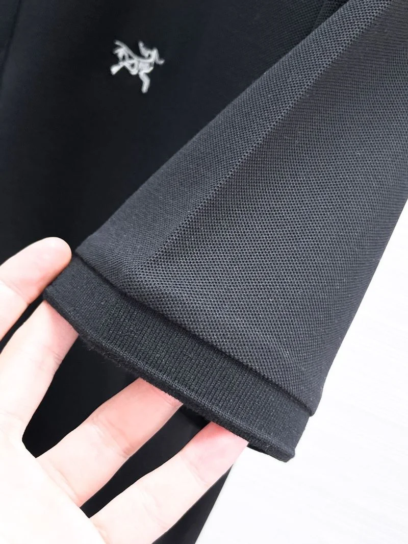 Brand-authenticated Arcteryx T-Shirts