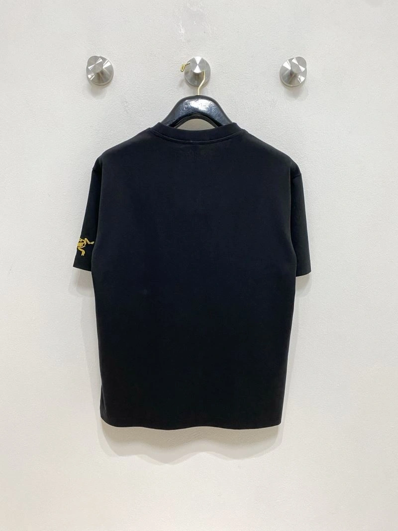 Top mirror Arcteryx T-Shirts
