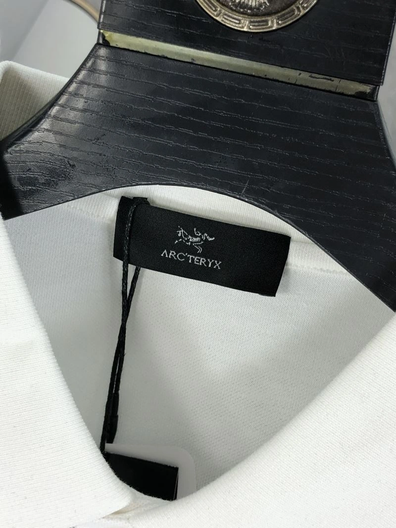 Top mirror Arcteryx T-Shirts