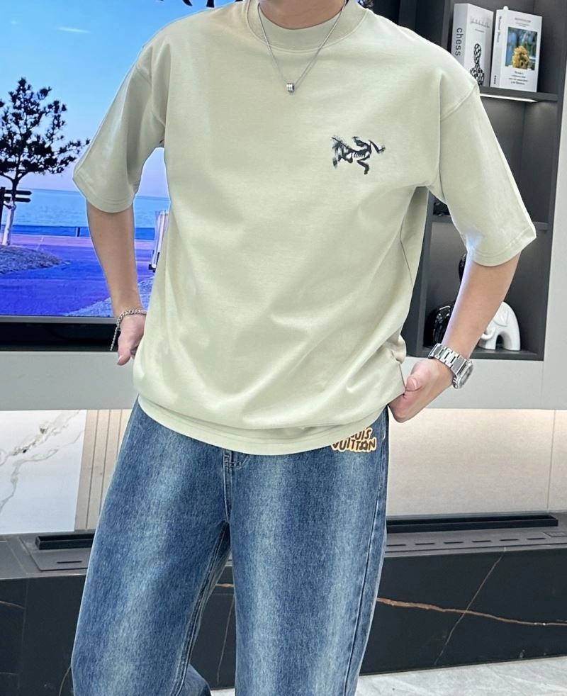 Mirror quality Arcteryx T-Shirts