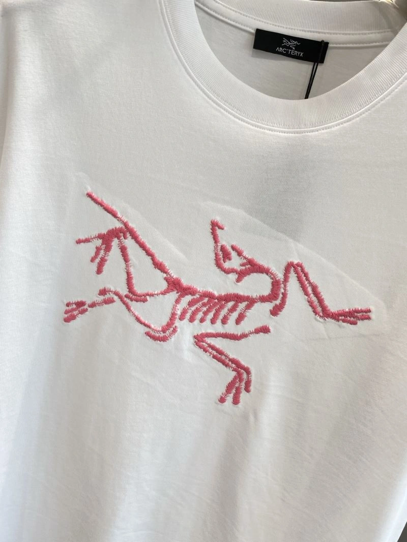 Top mirror Arcteryx T-Shirts