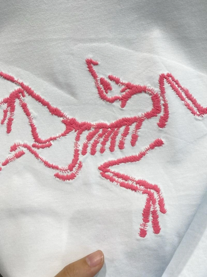 Top mirror Arcteryx T-Shirts