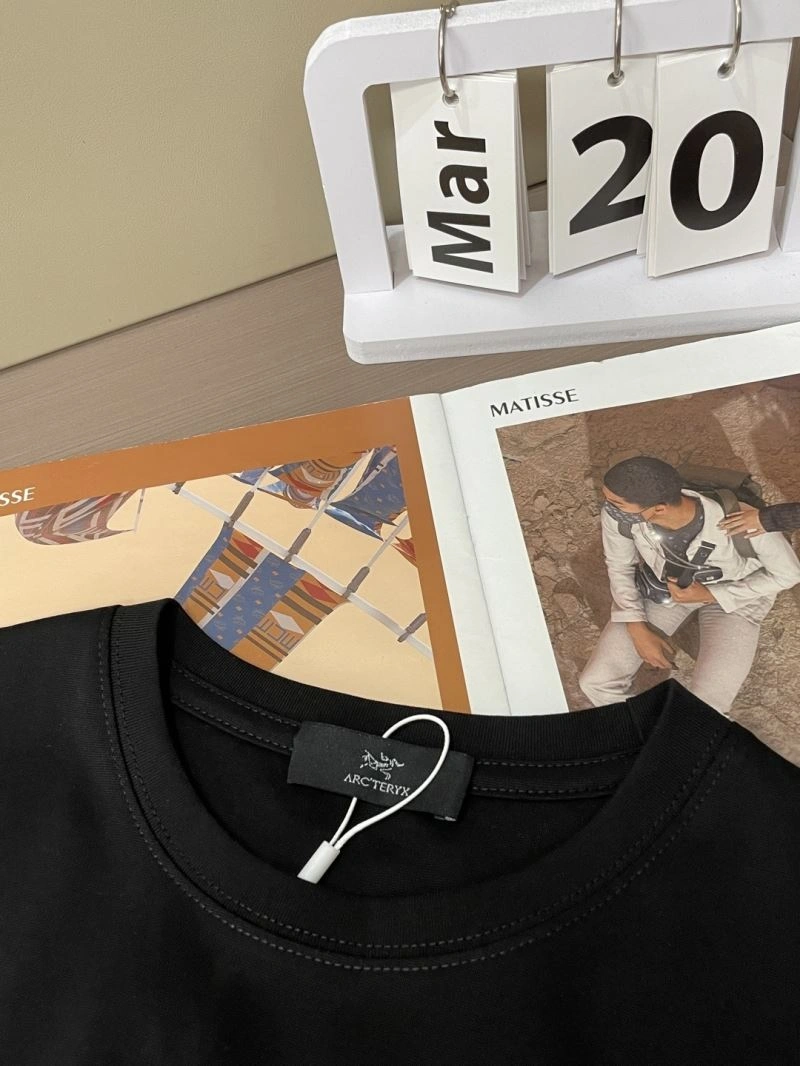 Brand-authenticated Arcteryx T-Shirts