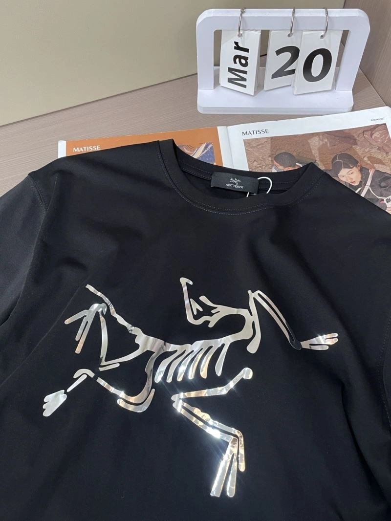 Brand-authenticated Arcteryx T-Shirts
