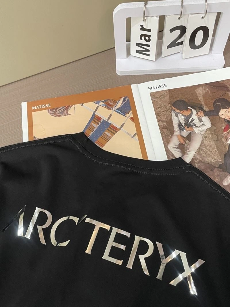 Brand-authenticated Arcteryx T-Shirts