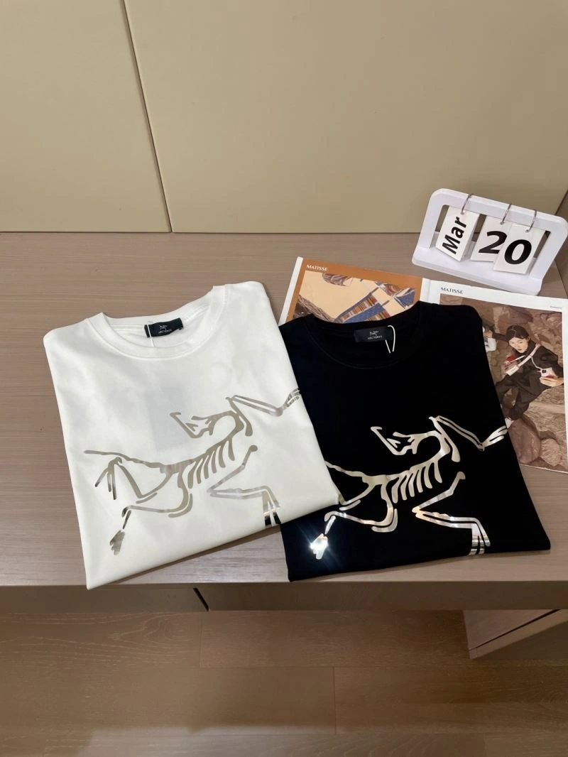 Brand-authenticated Arcteryx T-Shirts